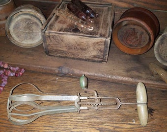 Antique egg beater | Etsy