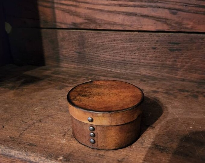 Small Primitive Hand Distressed Box - Etsy