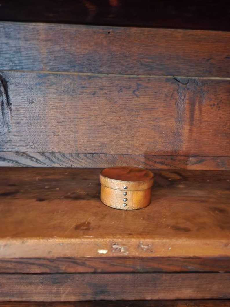 Small Primitive Hand Distressed Box - Etsy