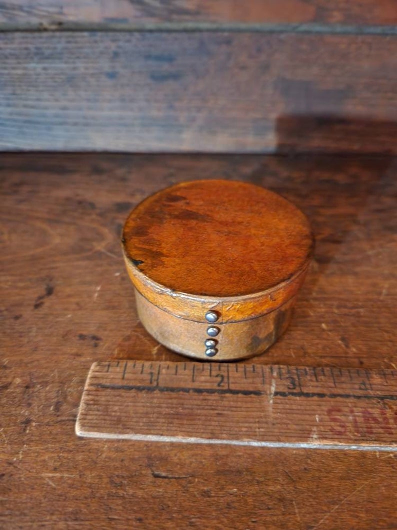 Small Primitive Hand Distressed Box - Etsy