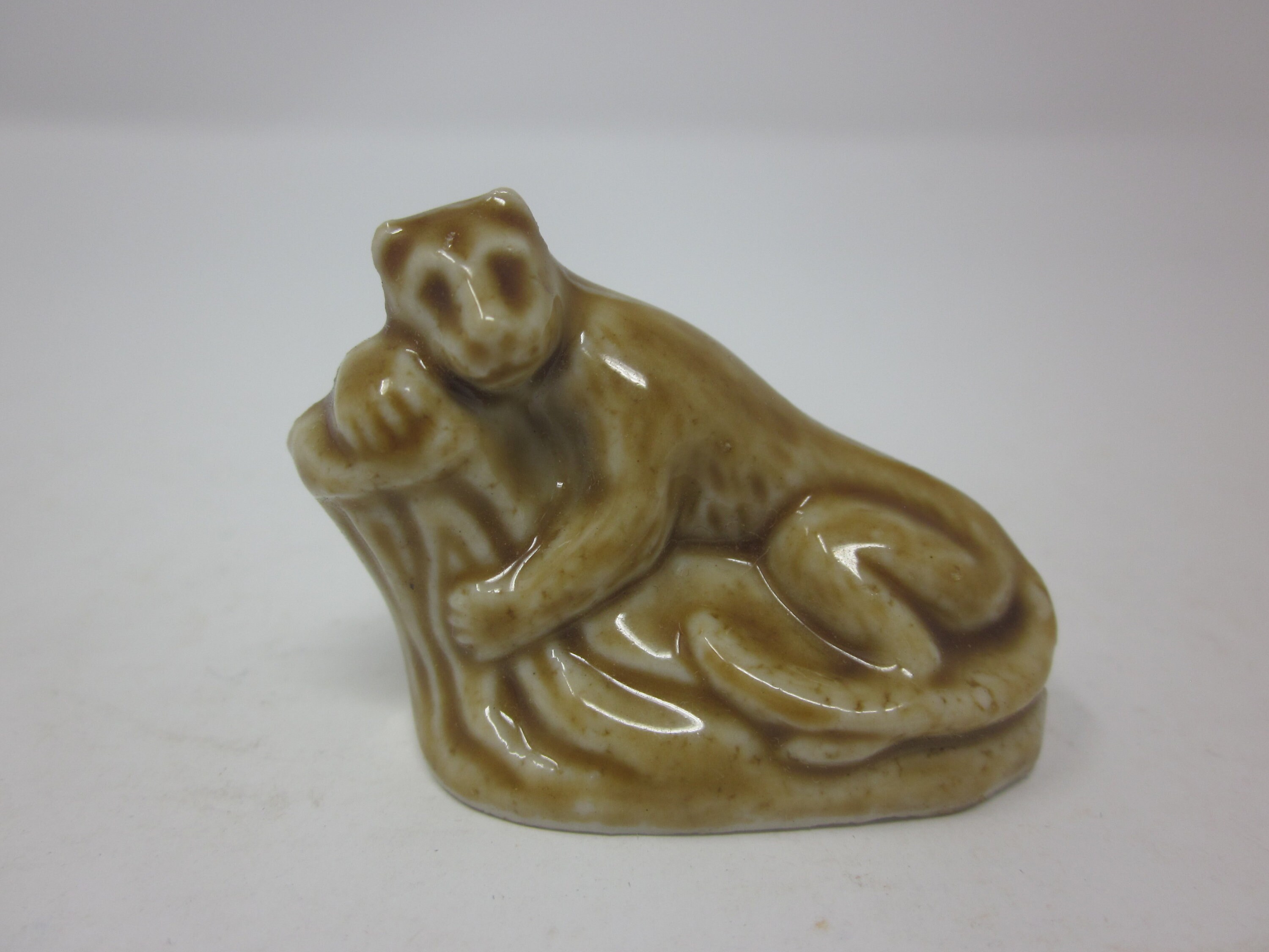 Wade Whimsies Tan Lemur Red Rose Tea Wades Ceramic Figurine Collectible ...