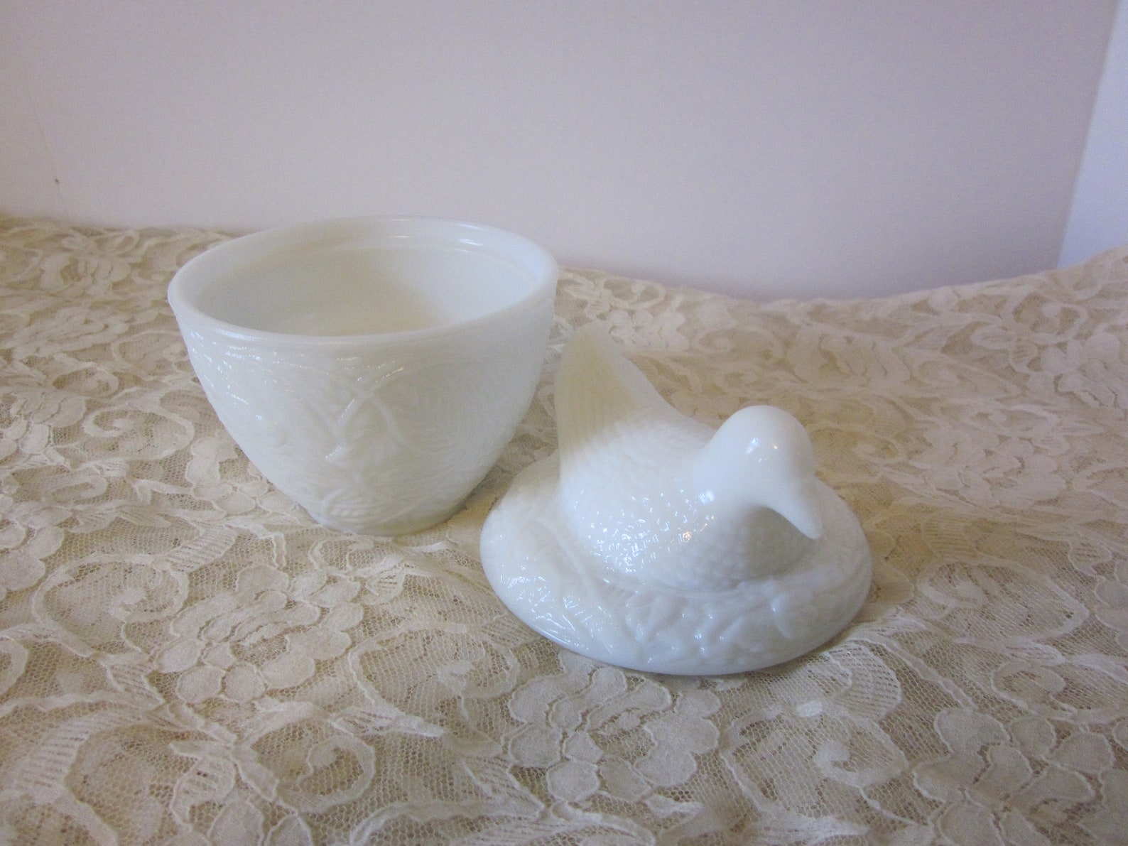 Avon Milk Glass Dove Covered Dish Avon Lidded Box Vintage Avon - Etsy