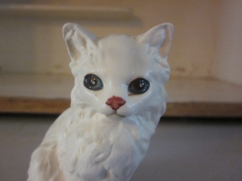 Lefton White Persian Cat Figurine, Bisque Porcelain Collectible #1513 ...
