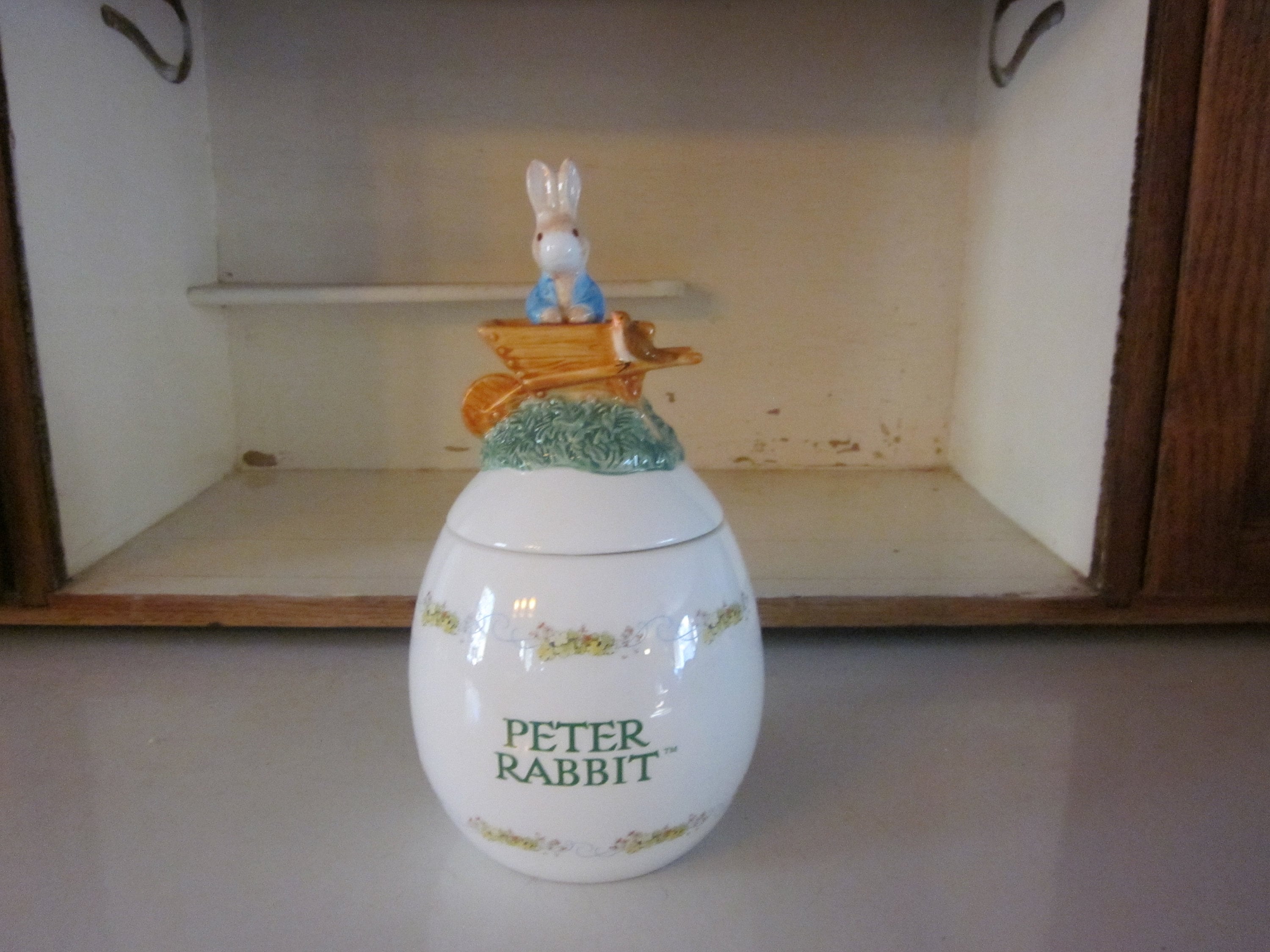 Peter Rabbit ceramic egg cookie jar Beatrix Potter Teleflora Peter ...
