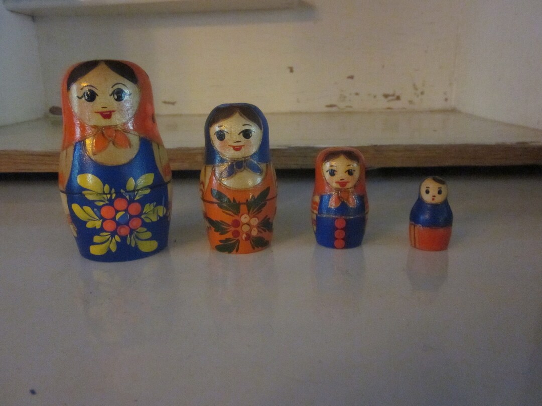 Wooden Nesting Dolls 4 Piece Vintage Nesting Dolls Blues Orange Folk ...