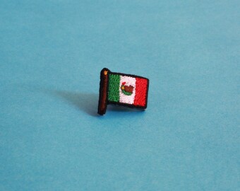 Pretty stuff for pretty people. Pins Patches Fun by YekaMX