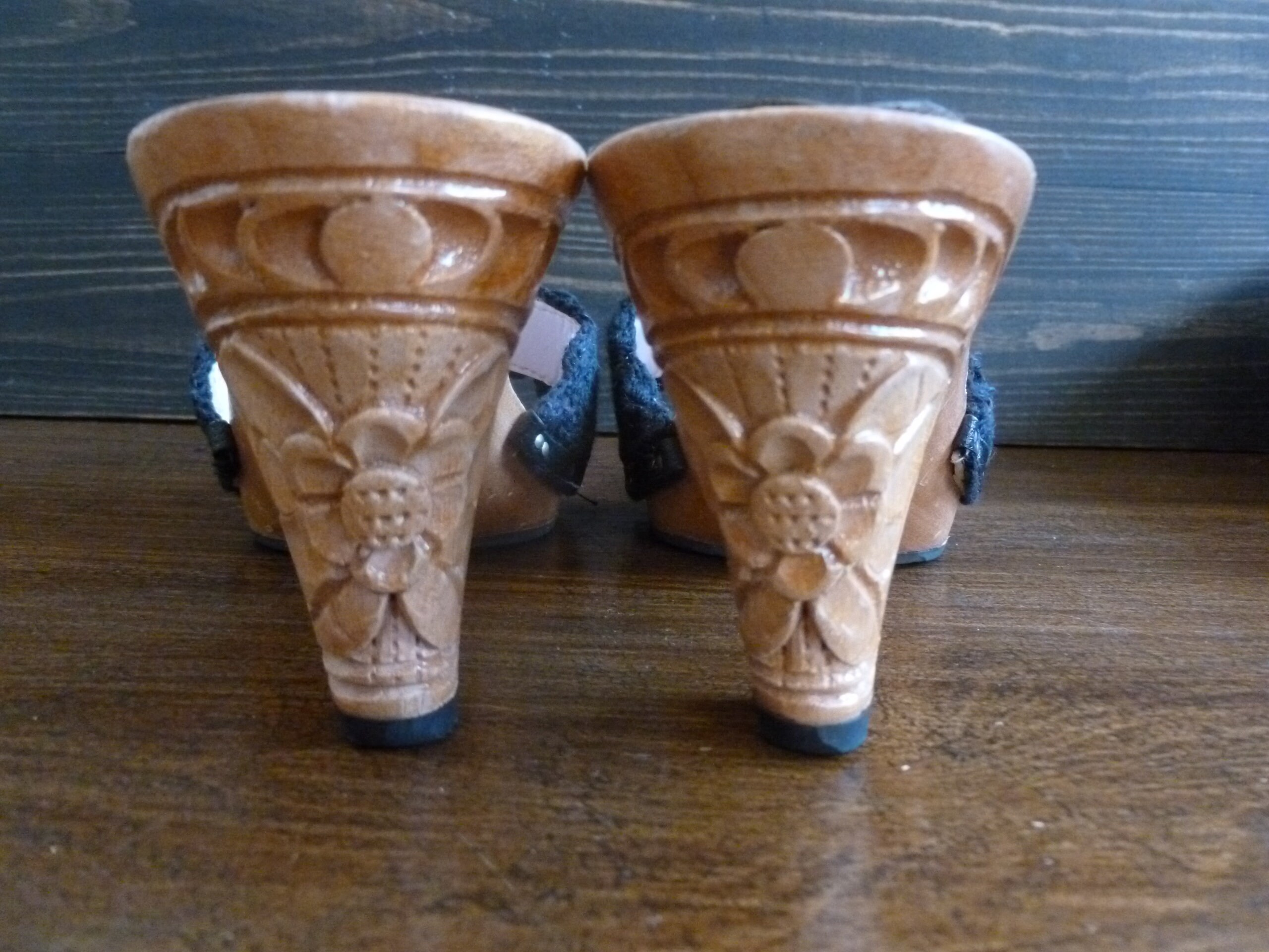 Vintage Clogs - Wooden Clogs - Size 36eur, 6 Us, 4 Uk. - Etsy