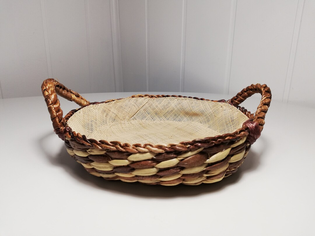 Vintage Raffia Woven Basket - Etsy
