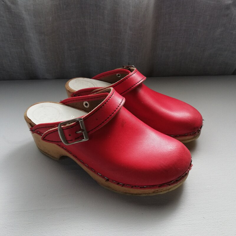 Red Clogs - Etsy