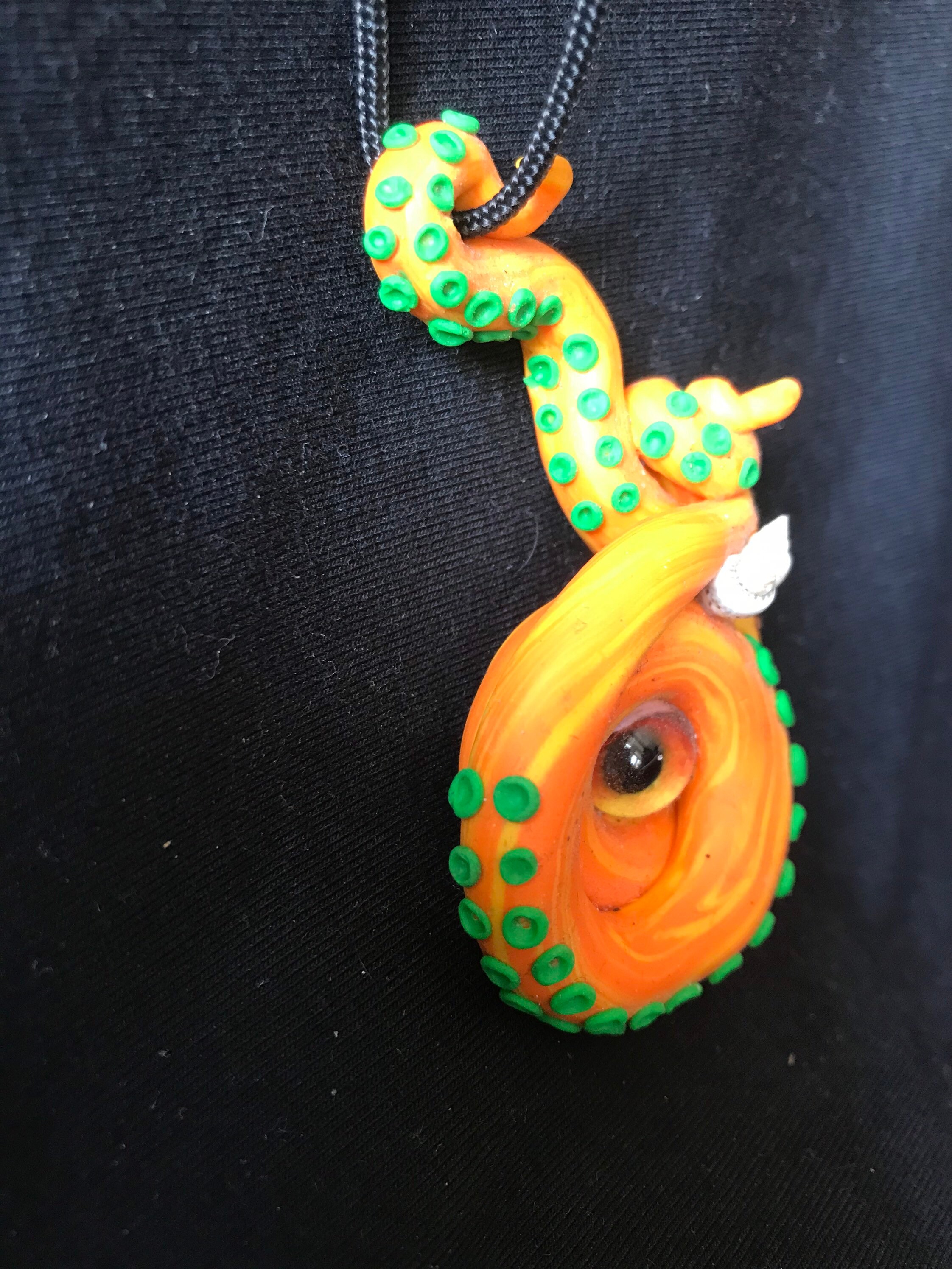 Pendentif Tentacule Octopus, Bijoux en argile polymère faits à la main ...