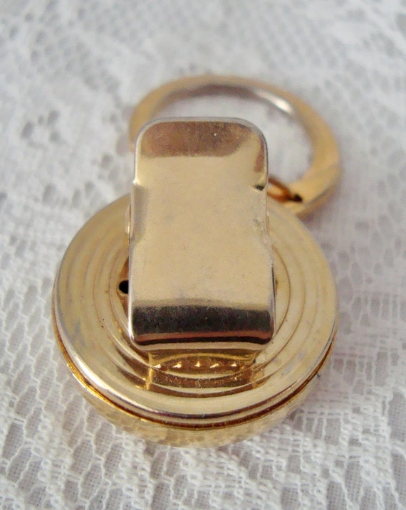 Vintage 1960s KEY FINDER Gold Tone Floral Heavy Duty … - Gem