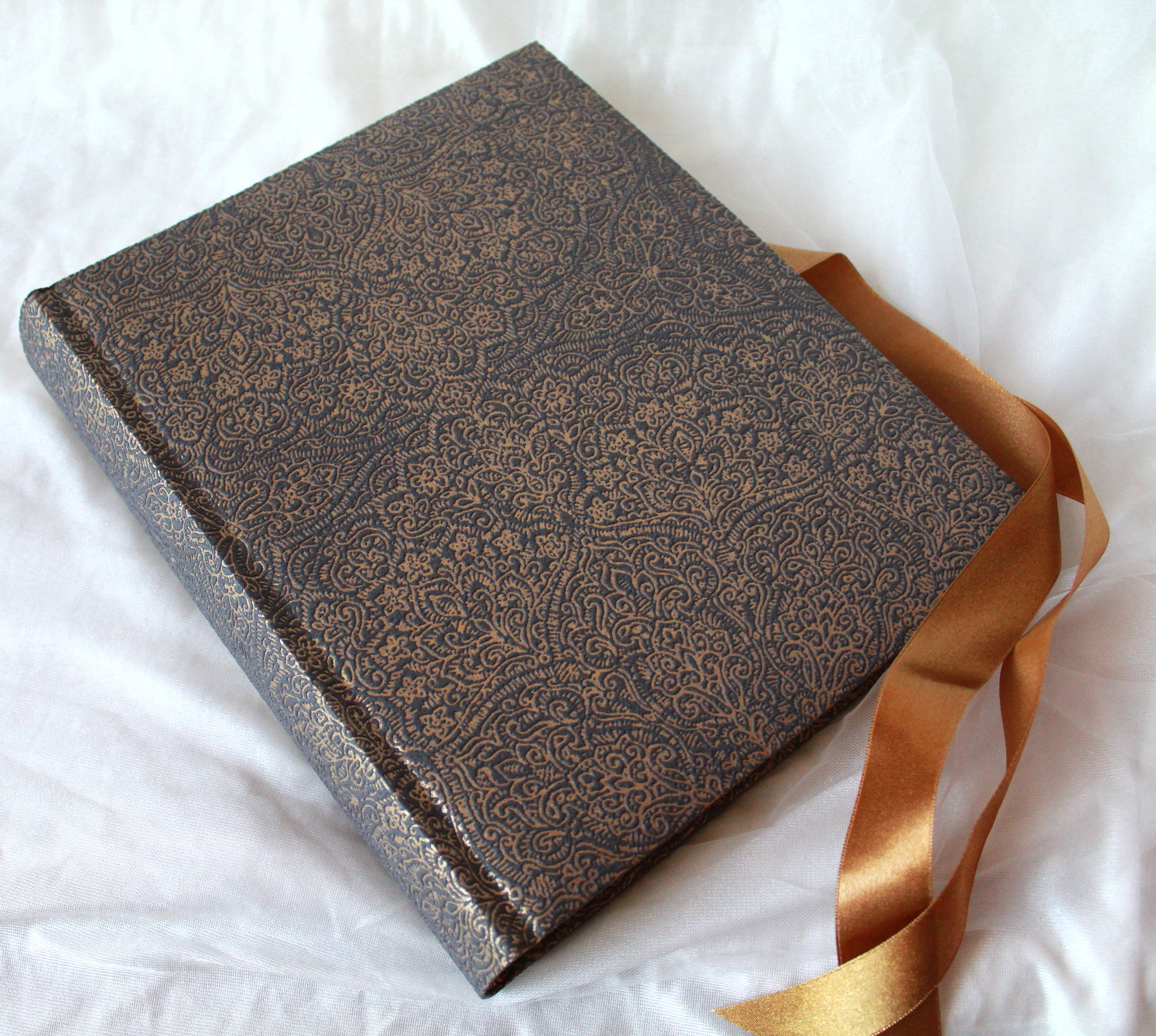 Gold & Black Classic Photo Album With Satin Ribbon Closure - for 200 ...