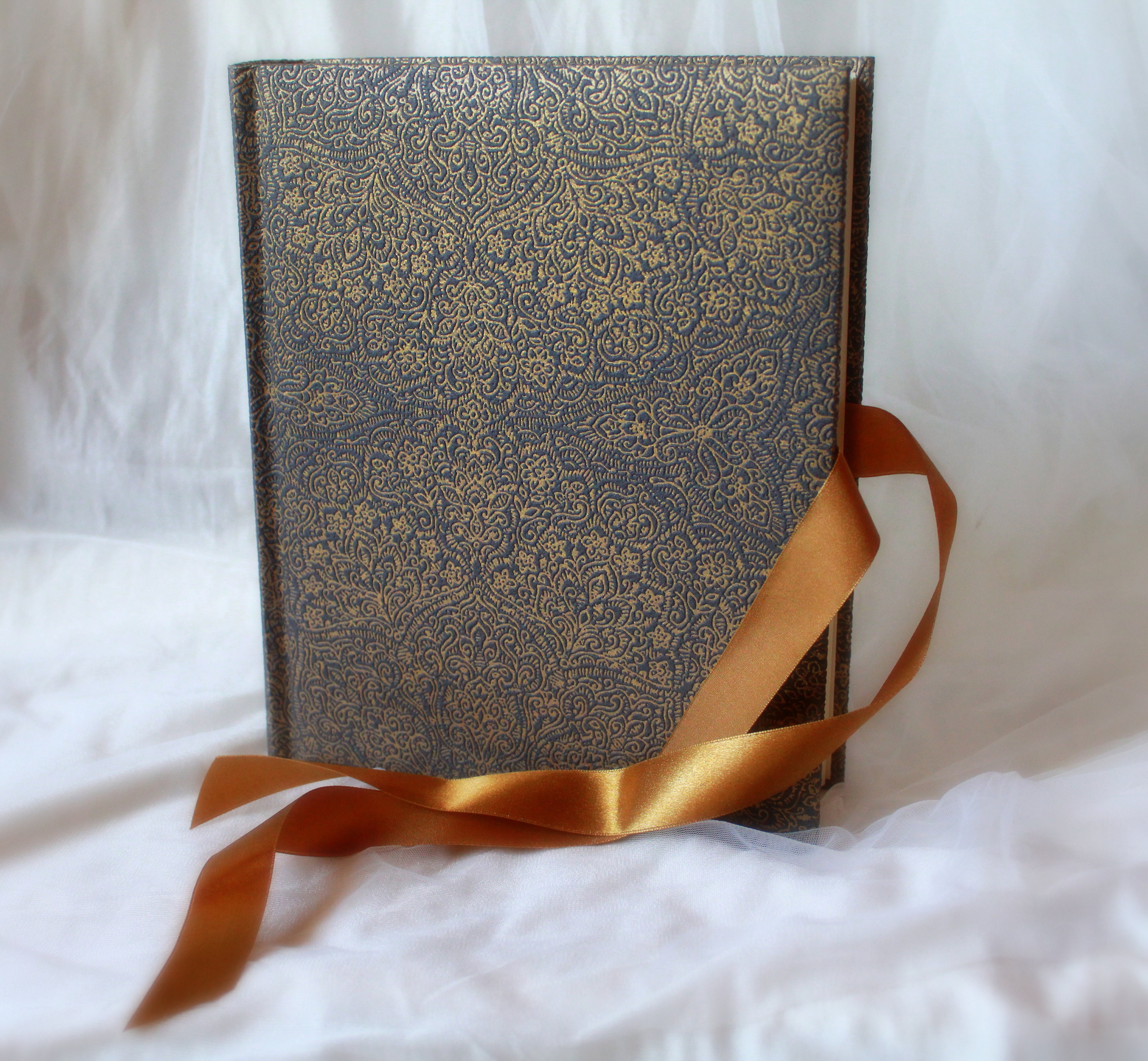 Gold & Black Classic Photo Album With Satin Ribbon Closure - for 200 ...