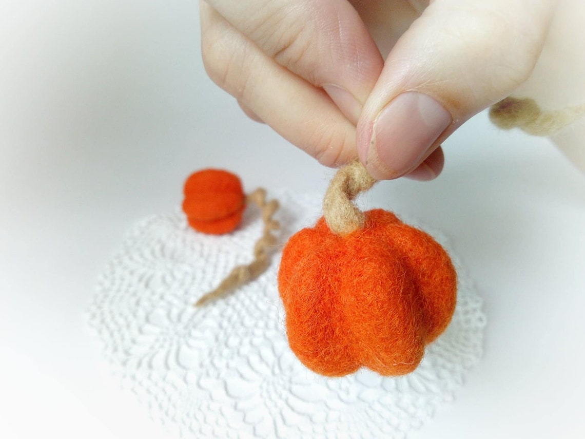 Cat Toys Halloween Pumpkin With Spiral, Pet Gifts, Felted Cat Toy - Etsy