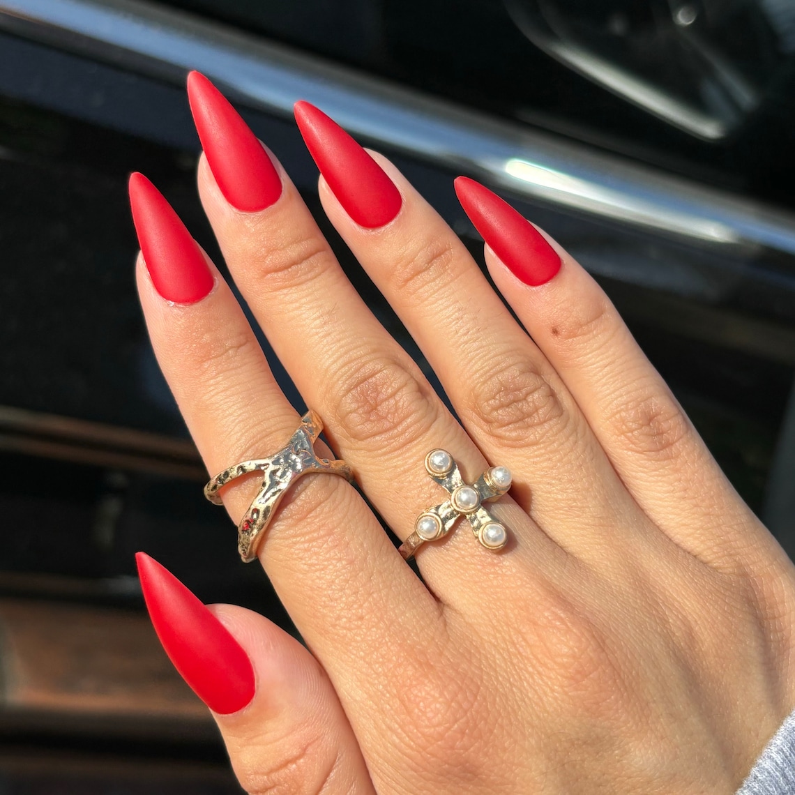 RED SOLE Press-on Nails | Matte Red Long Stiletto Nails | Lavaa Beauty ...