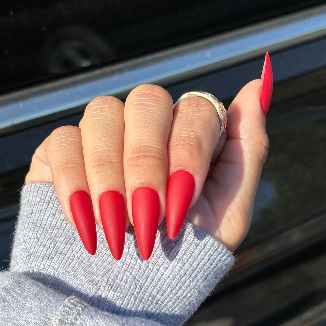 RED SOLE Press-on Nails | Matte Red Long Stiletto Nails | Lavaa Beauty ...