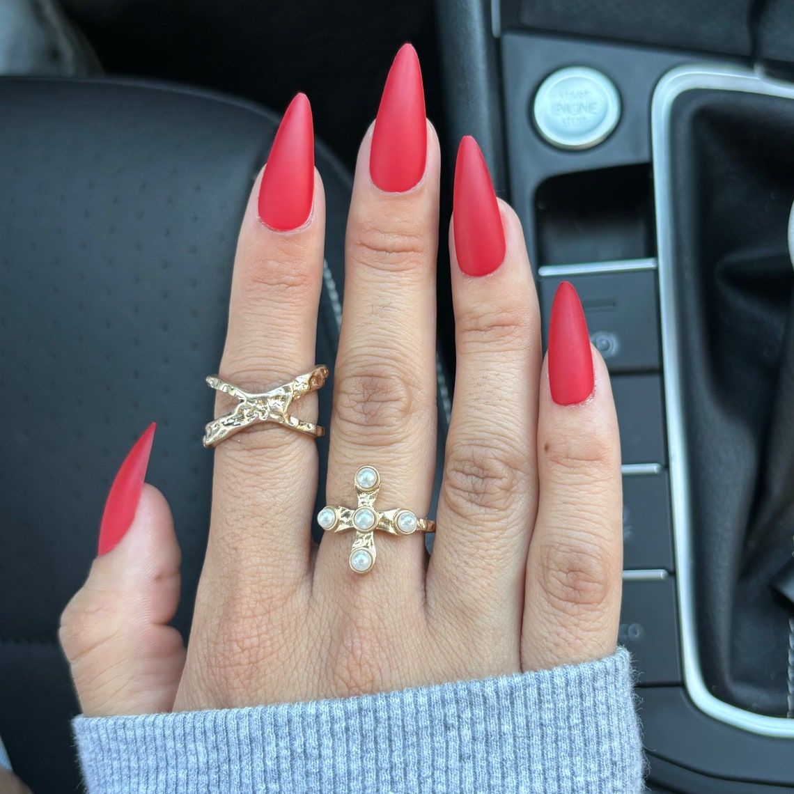 RED SOLE Press-on Nails | Matte Red Long Stiletto Nails | Lavaa Beauty ...