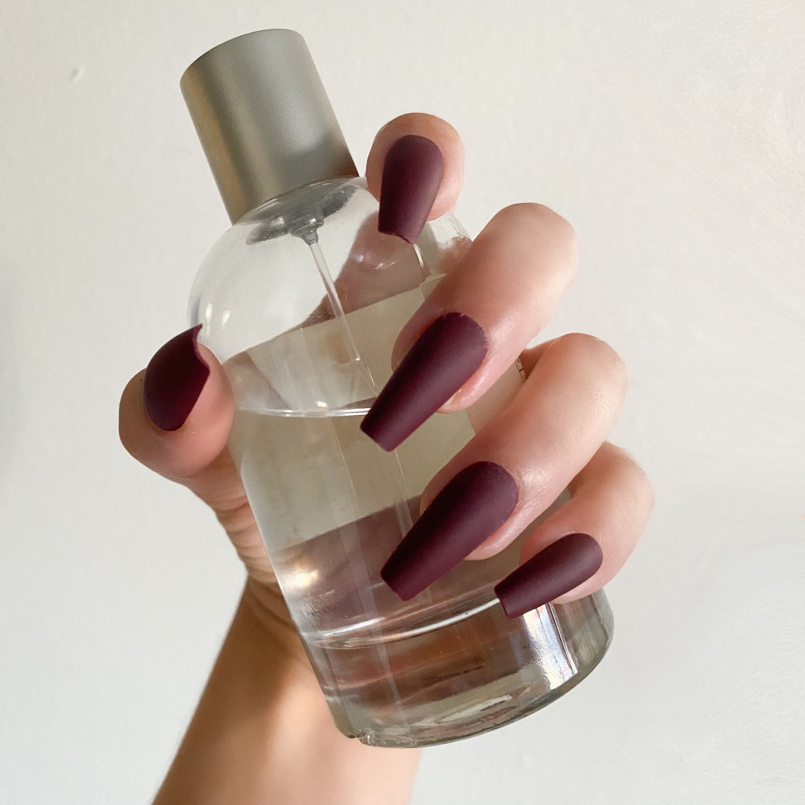 BURGUNDY COFFIN | Long Press on Nails | Coffin Shape | Burgundy | Easy ...