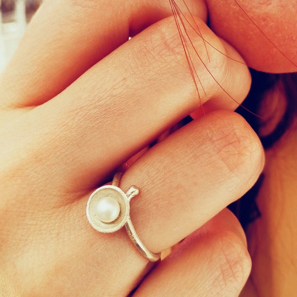 Modern Pearl Ring - Etsy