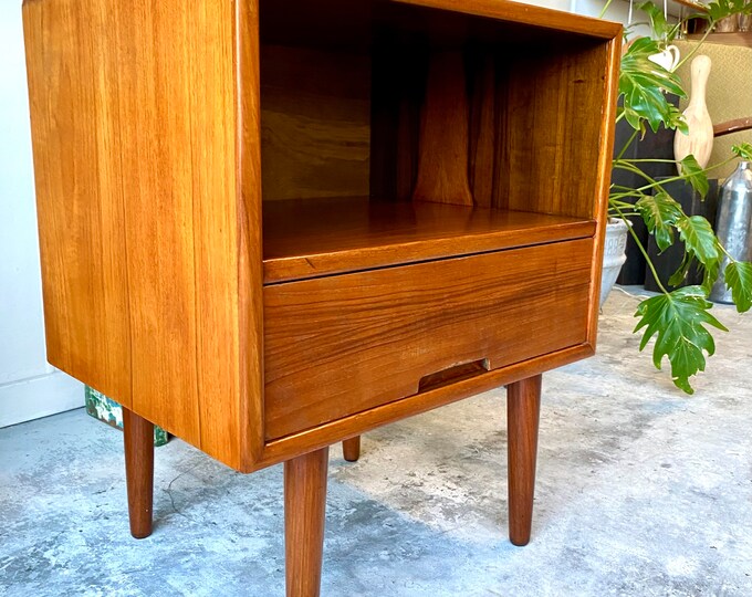 Hayson MCM Single Teak Bedside Table With Drawer - Etsy
