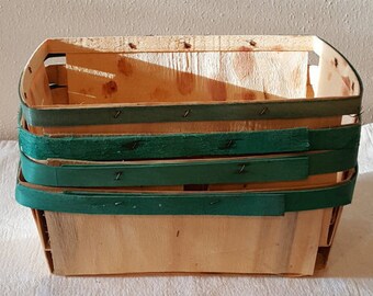 Wooden berry box | Etsy