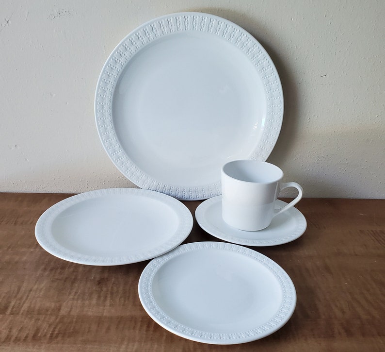 Vintage Corning Centura White Tulip Dinnerware 20 Piece Set - Etsy
