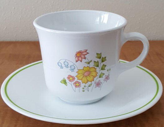 Vintage Corelle Spring Meadow Dinnerware 22 Piece Set for 4 - Etsy Israel