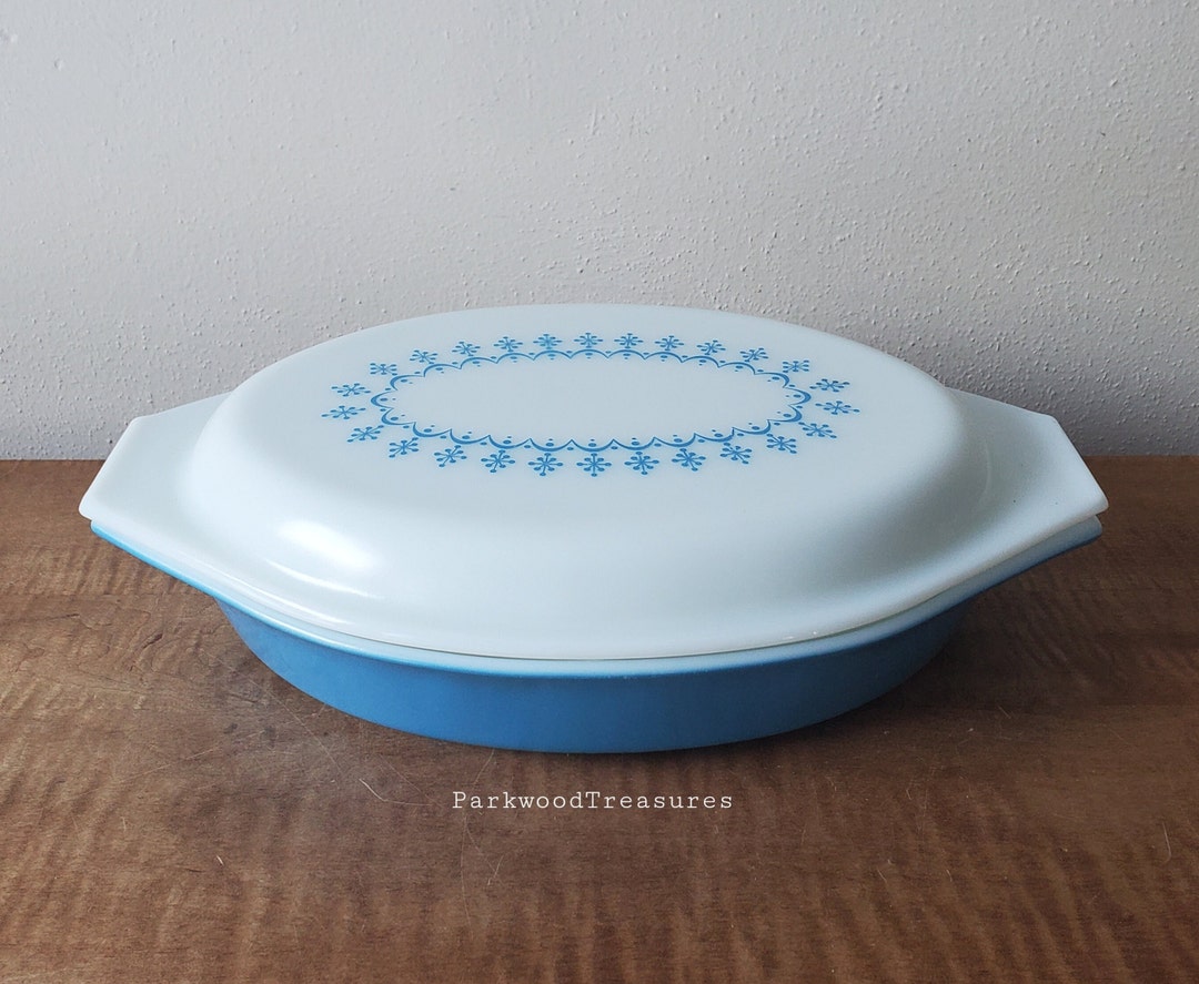 Vintage Pyrex Snowflake Blue Garland Casserole 063 Oval Divided ...