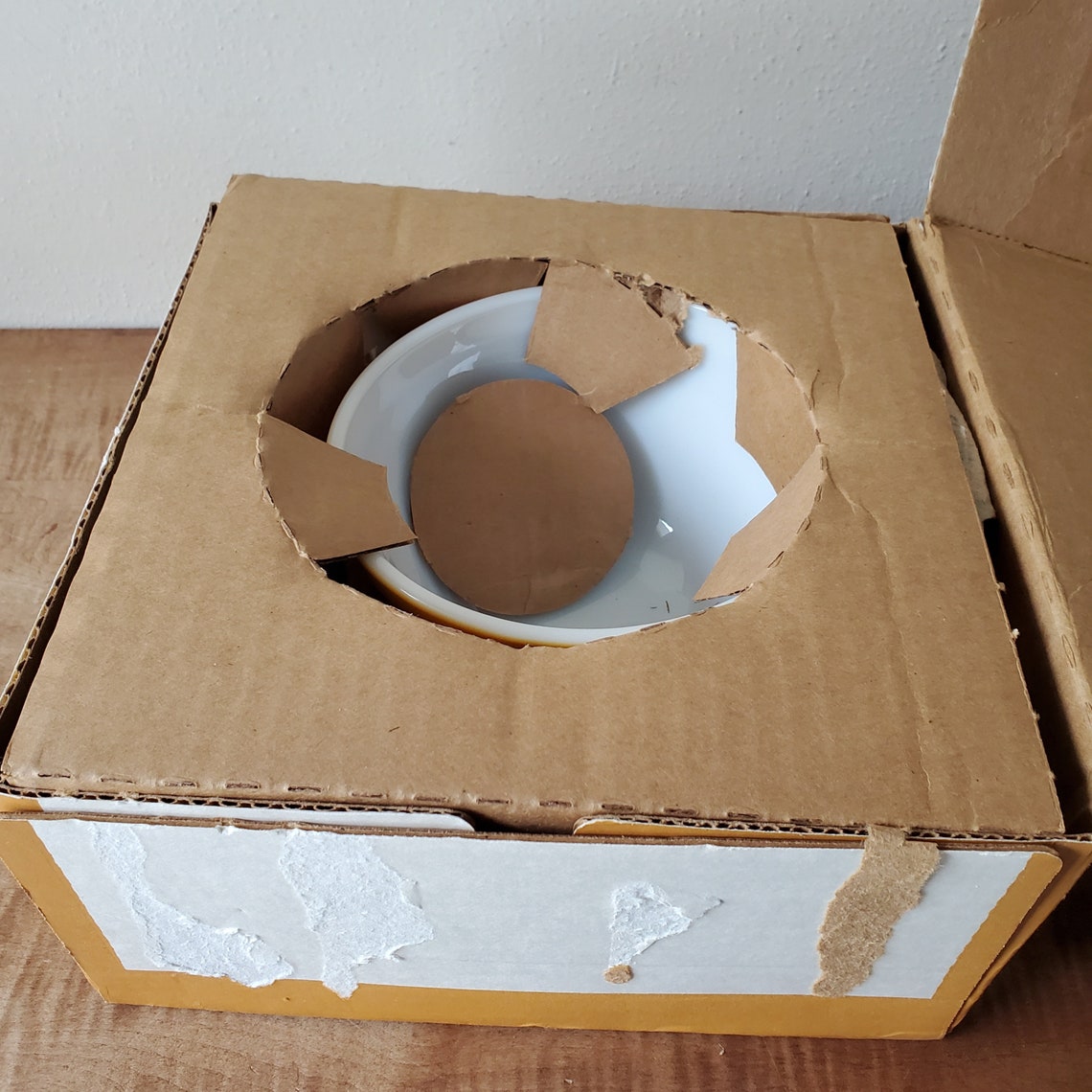 Vintage Pyrex Butterfly Gold Mixing Bowl: Redesign Pattern-new in Box ...