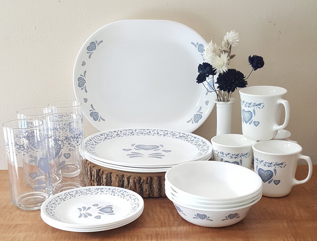 Vintage Corelle Blue Hearts Dinnerware 21 Piece Set for 4 - Etsy