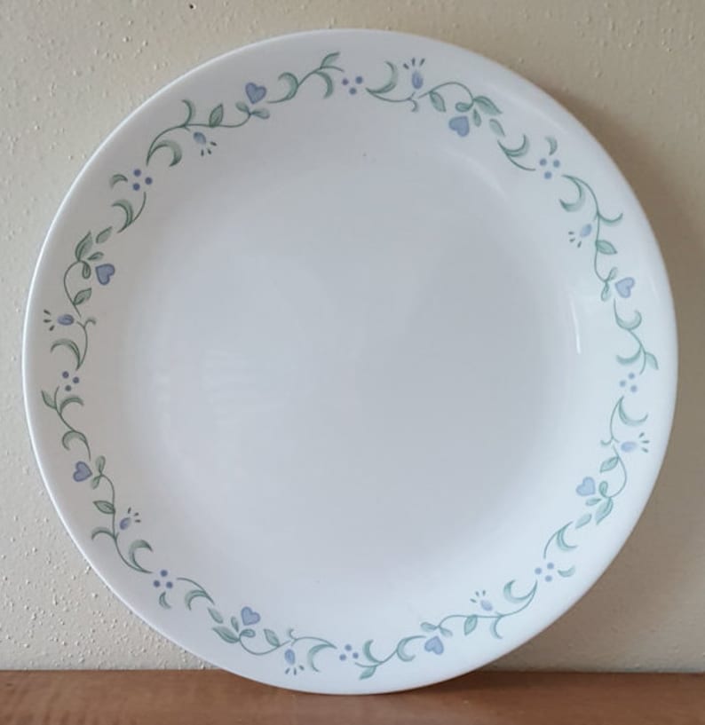 Vintage Corelle Country Cottage Dinnerware: 18 Piece Set for 4 Guests ...