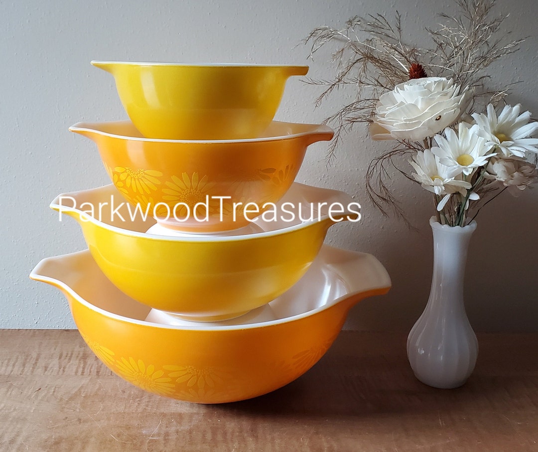 Pyrex Daisy Sunflower Cinderella Mixing Bowls Vintage Pyrex Set of 4 ...