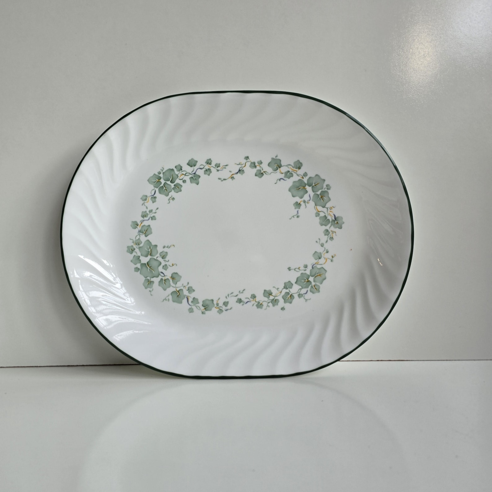 Vintage Corelle Callaway Ivy Dinnerware: 21 Piece Set for 4 Guests - Etsy