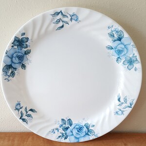 Vintage Corelle Blue Velvet Dinnerware: 20 Piece Set & 2 Candlesticks ...