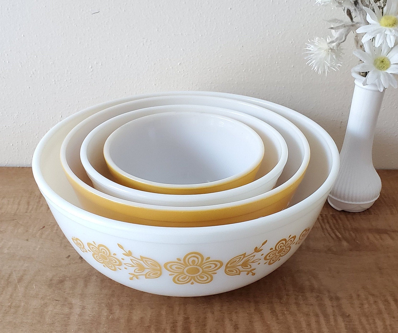 Vintage Pyrex Butterfly Gold Mixing Bowls Set of 4 | Etsy