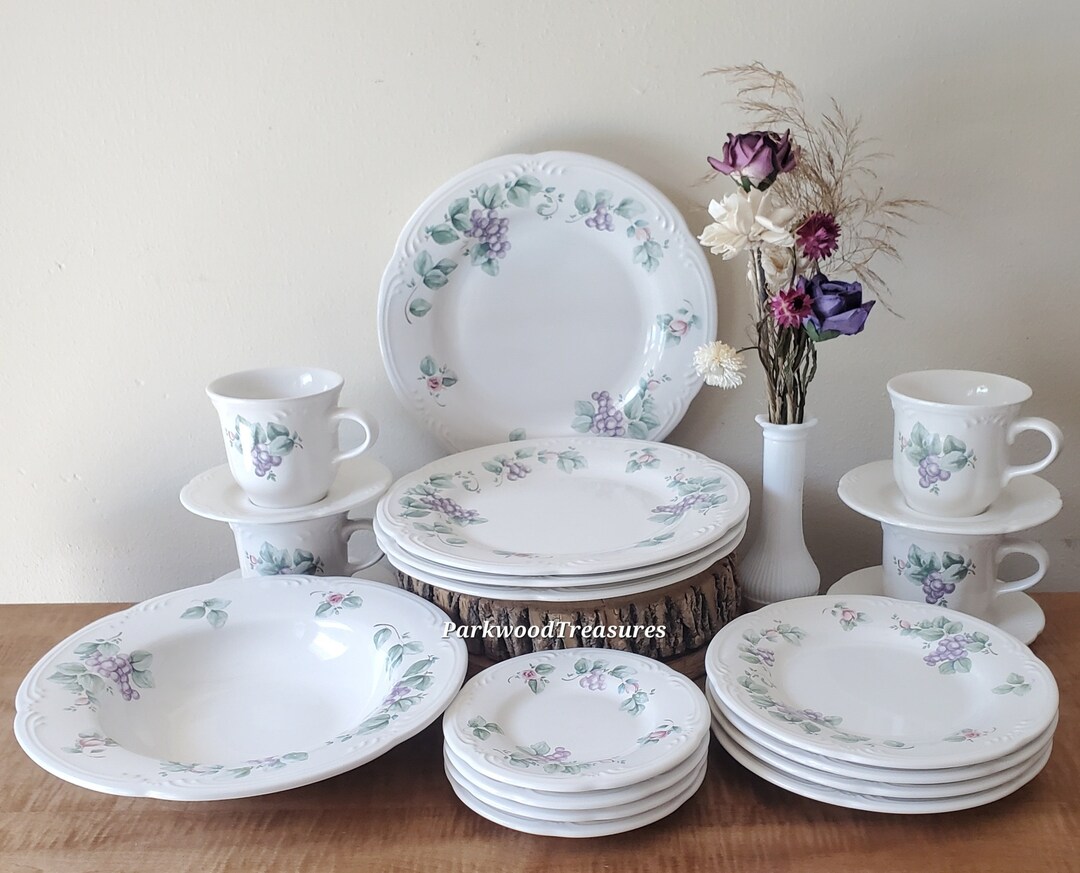 Vintage Pfaltzgraff Grapevine Dinnerware 21 Piece Set for 4 - Etsy