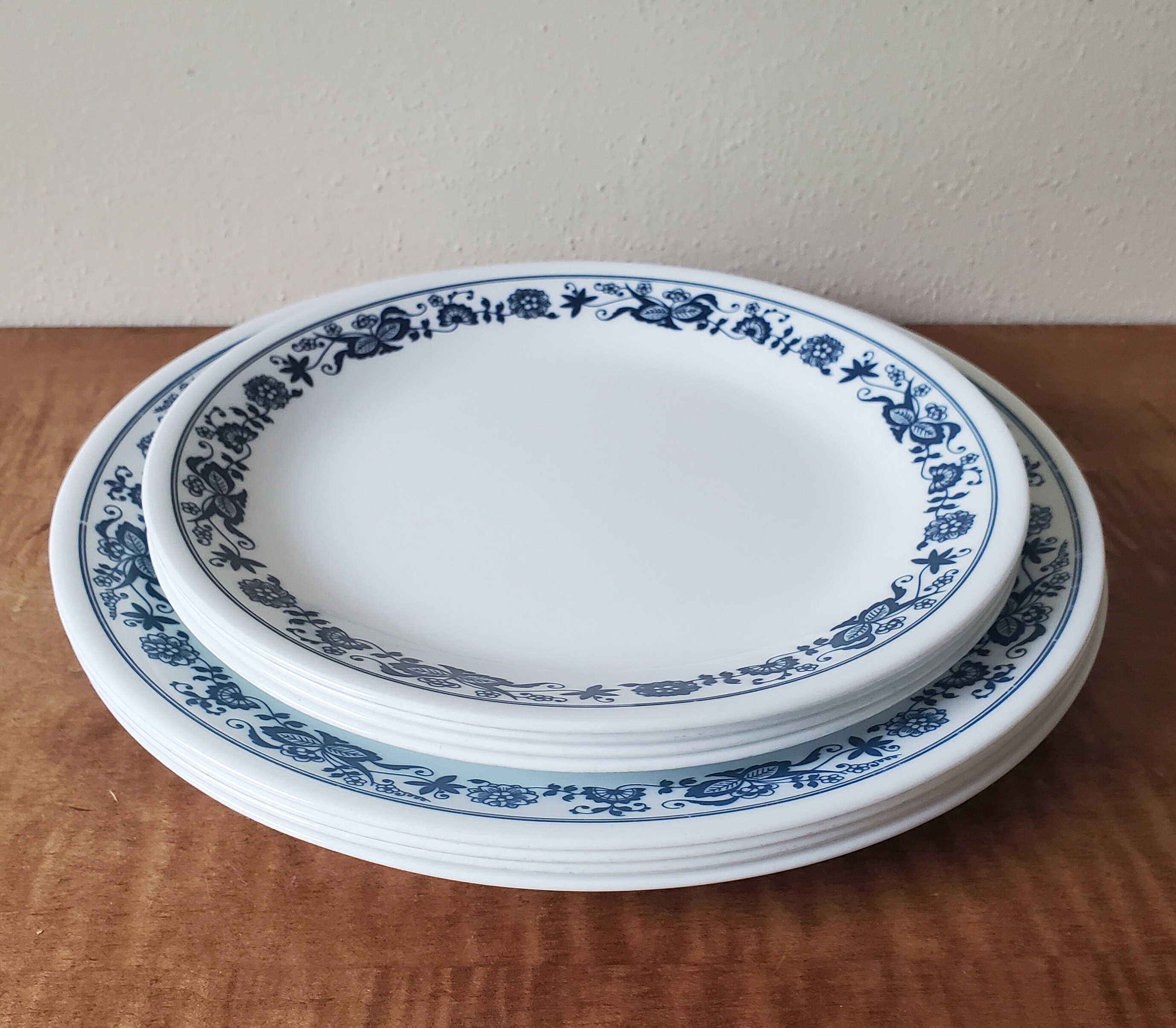 Vintage Corelle Old Town Blue Dinnerware Set - 21 Piece Service for 4 ...