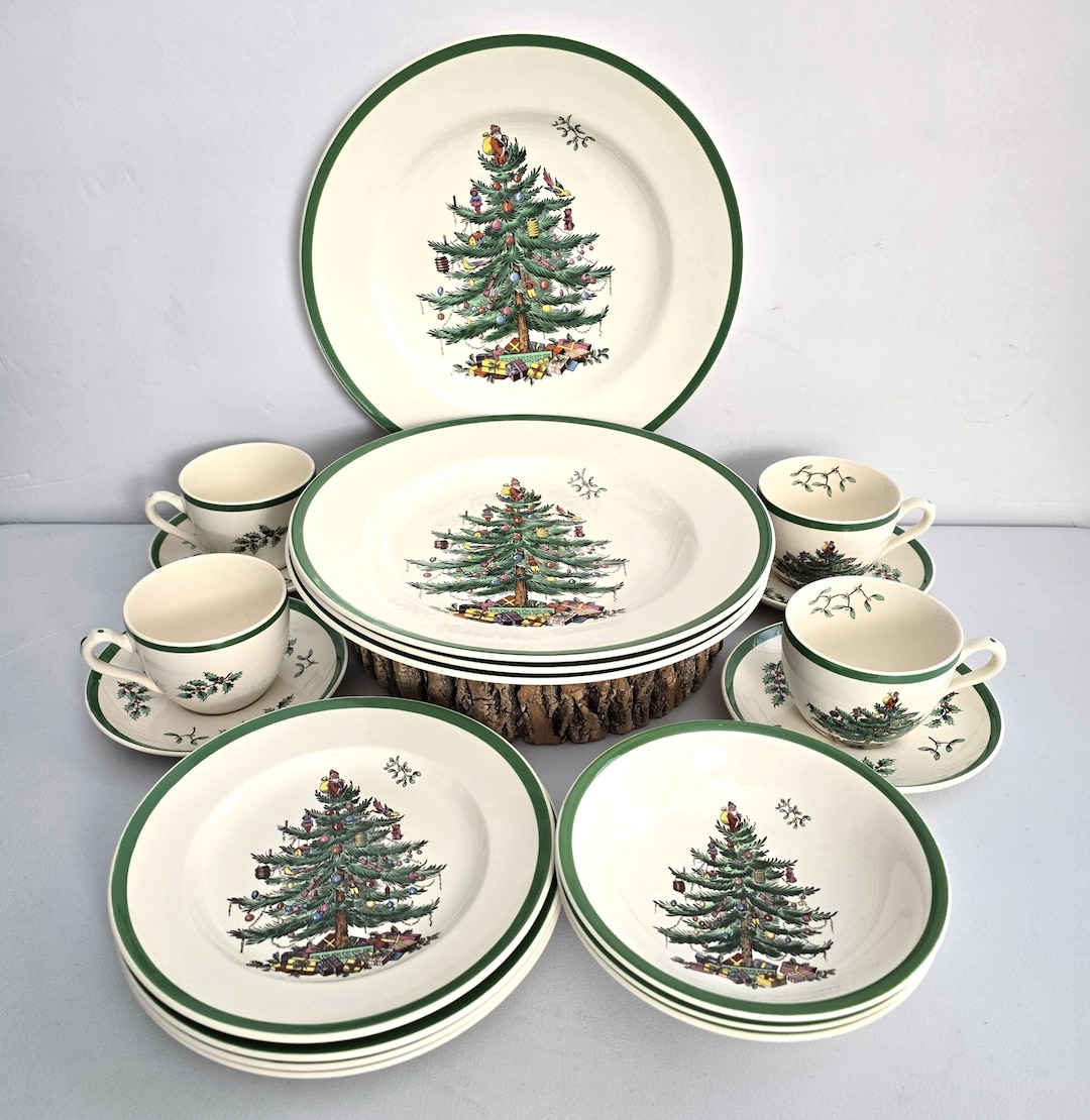 Vintage Spode Christmas Tree Dinnerware Set - 20 Piece Service for Four ...