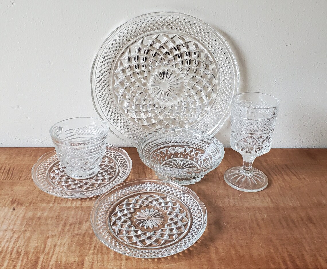 Vintage Wexford Glass Dinnerware: Anchor Hocking 25 Piece Dish Set for ...