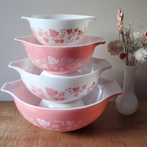 Vintage Pyrex Pink Mixing Bowl Nesting Bowls Set of 4 Bowls | Etsy