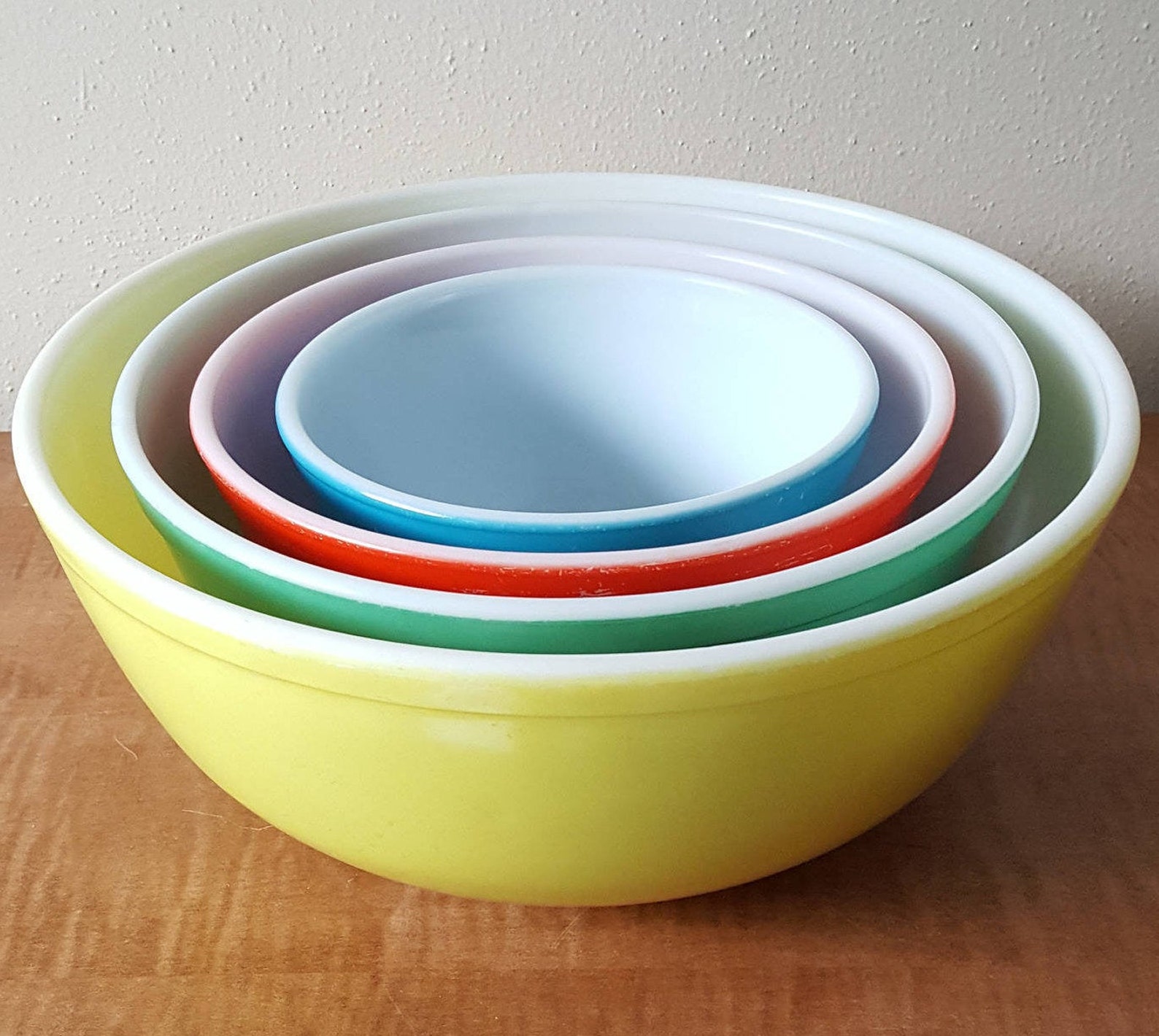 Vintage Pyrex Primary Color Mixing Bowls - Etsy
