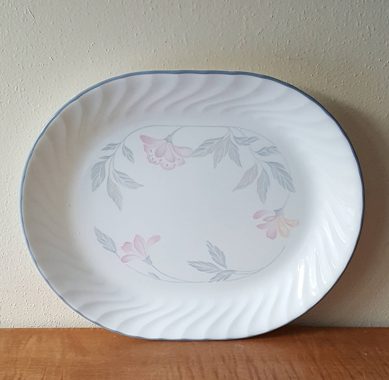 Vintage Corelle Pink Trio Dinnerware: 21 Piece Set for 4 Guests - Etsy