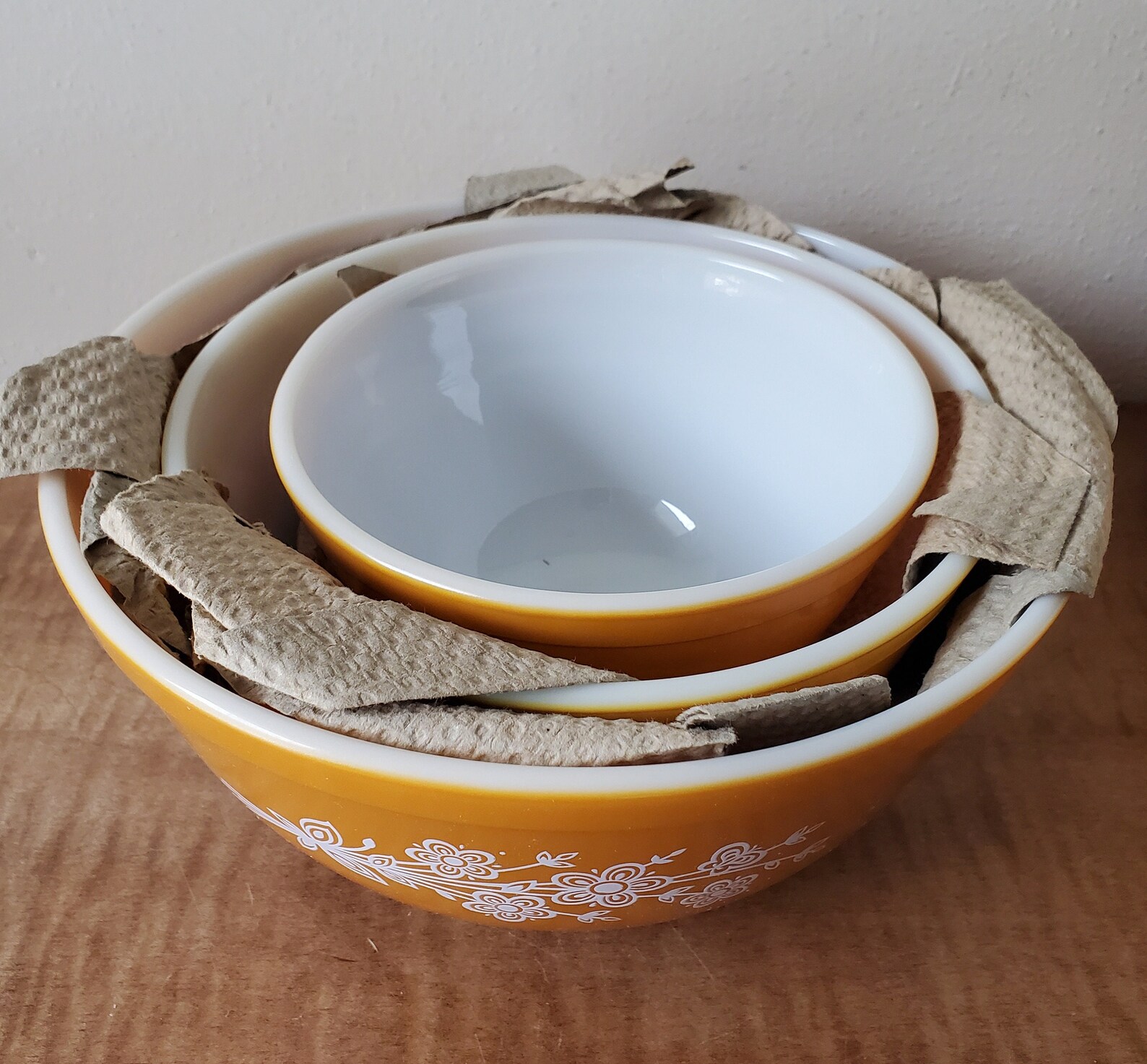 Vintage Pyrex Butterfly Gold Mixing Bowl: Redesign Pattern-new in Box ...