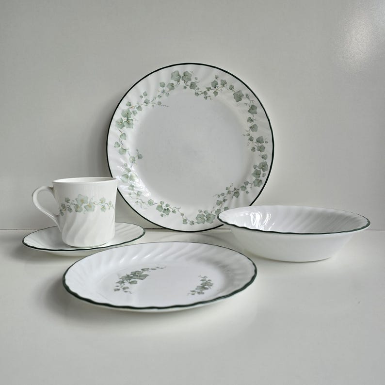 Vintage Corelle Callaway Ivy Dinnerware: 21 Piece Set for 4 Guests - Etsy
