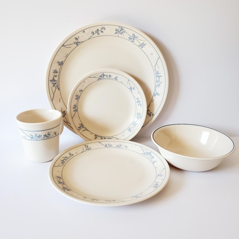 Vintage Corelle First of Spring Dinnerware Set: 21-piece Service for 4 ...