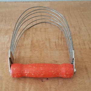 Vintage Red Handle Pastry Cutter, Androck Pie Dough Cutter, Made in the ...