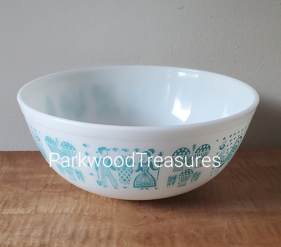 Vintage Pyrex Amish Butterprint Mixing Bowl Set: Turquoise Farm Scene ...