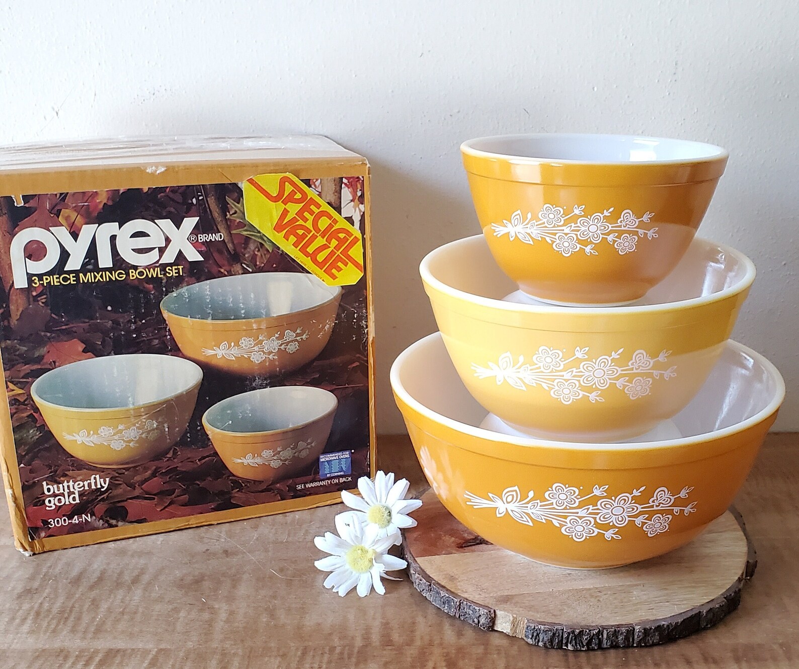 Vintage Pyrex Butterfly Gold Mixing Bowl: Redesign Pattern-new in Box ...