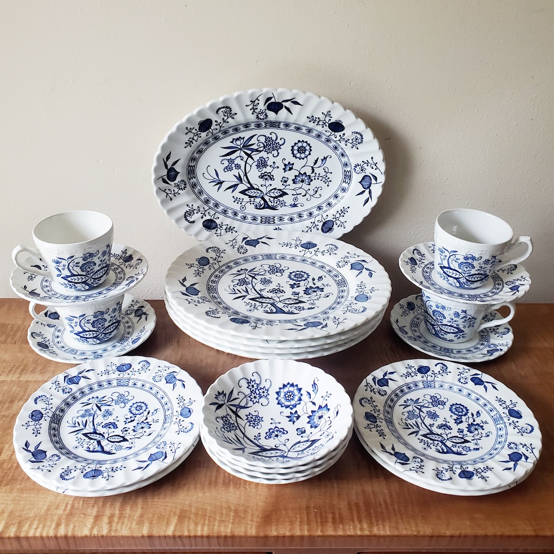Vintage Meakin Blue Nordic Dinnerware: 21 Piece Set for 4 Guests ...