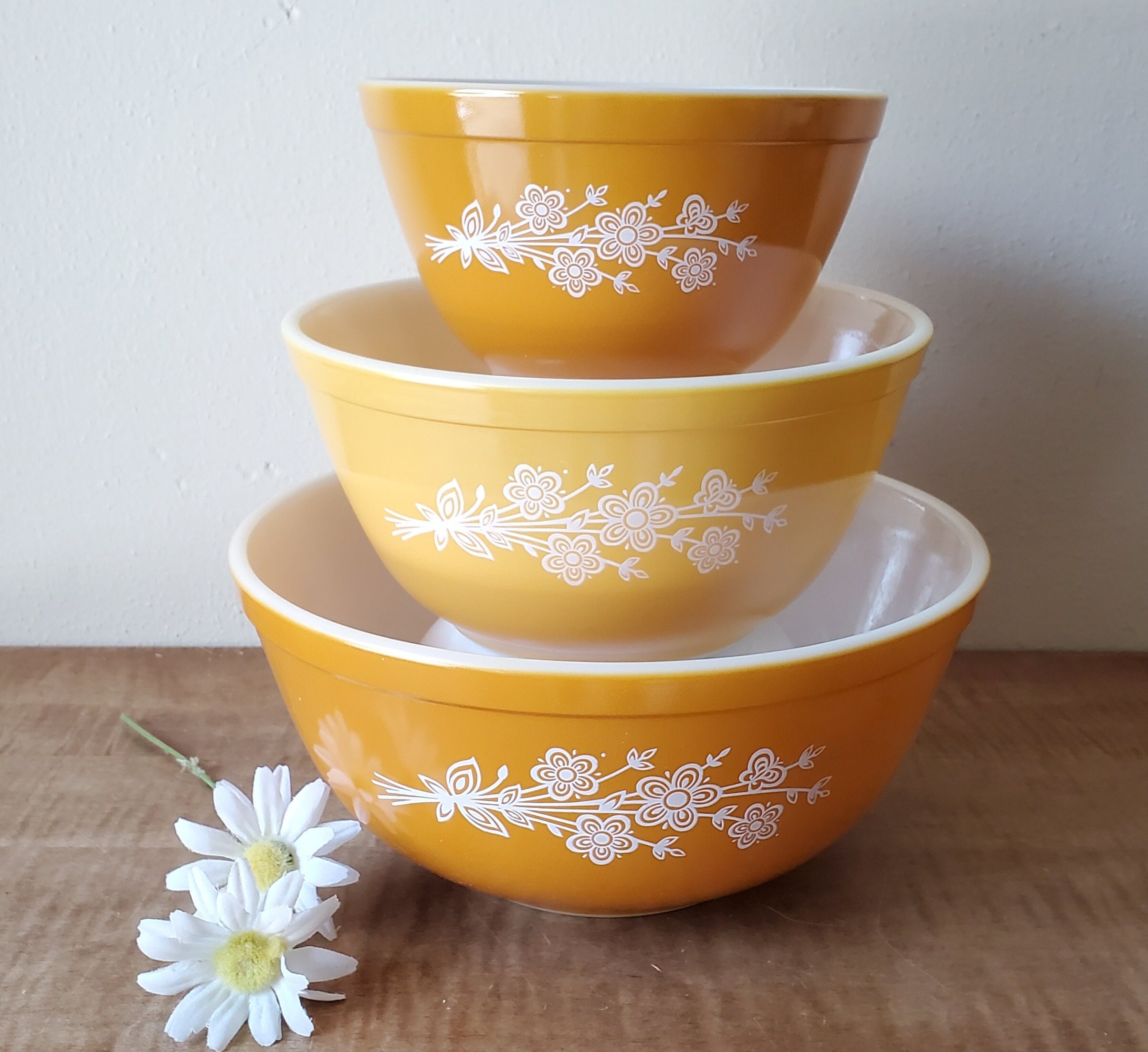 Vintage Pyrex Butterfly Gold Mixing Bowl: Redesign Pattern-new in Box ...